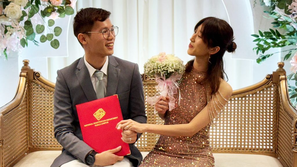 爱情萌芽于988 如今牵手登记！988 DJ毅杰与淑婷正式成为夫妻 – 988