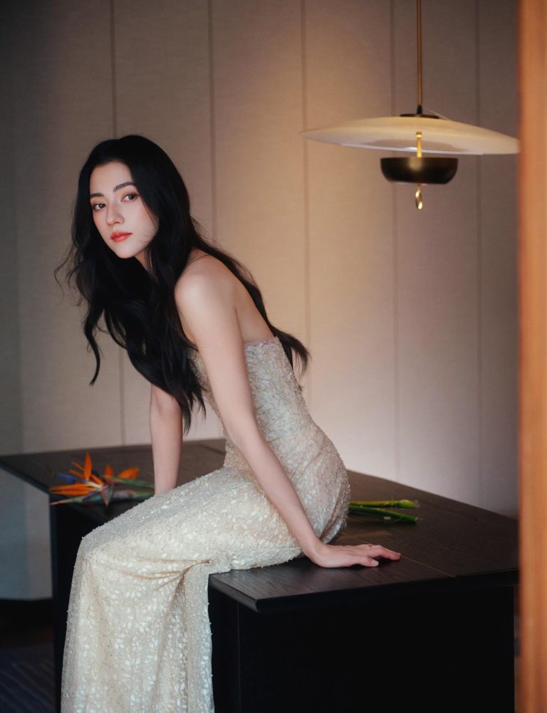 “苏妲己”娜然惊传11月嫁霍启山！14岁年龄差豪门恋引热议 – 988